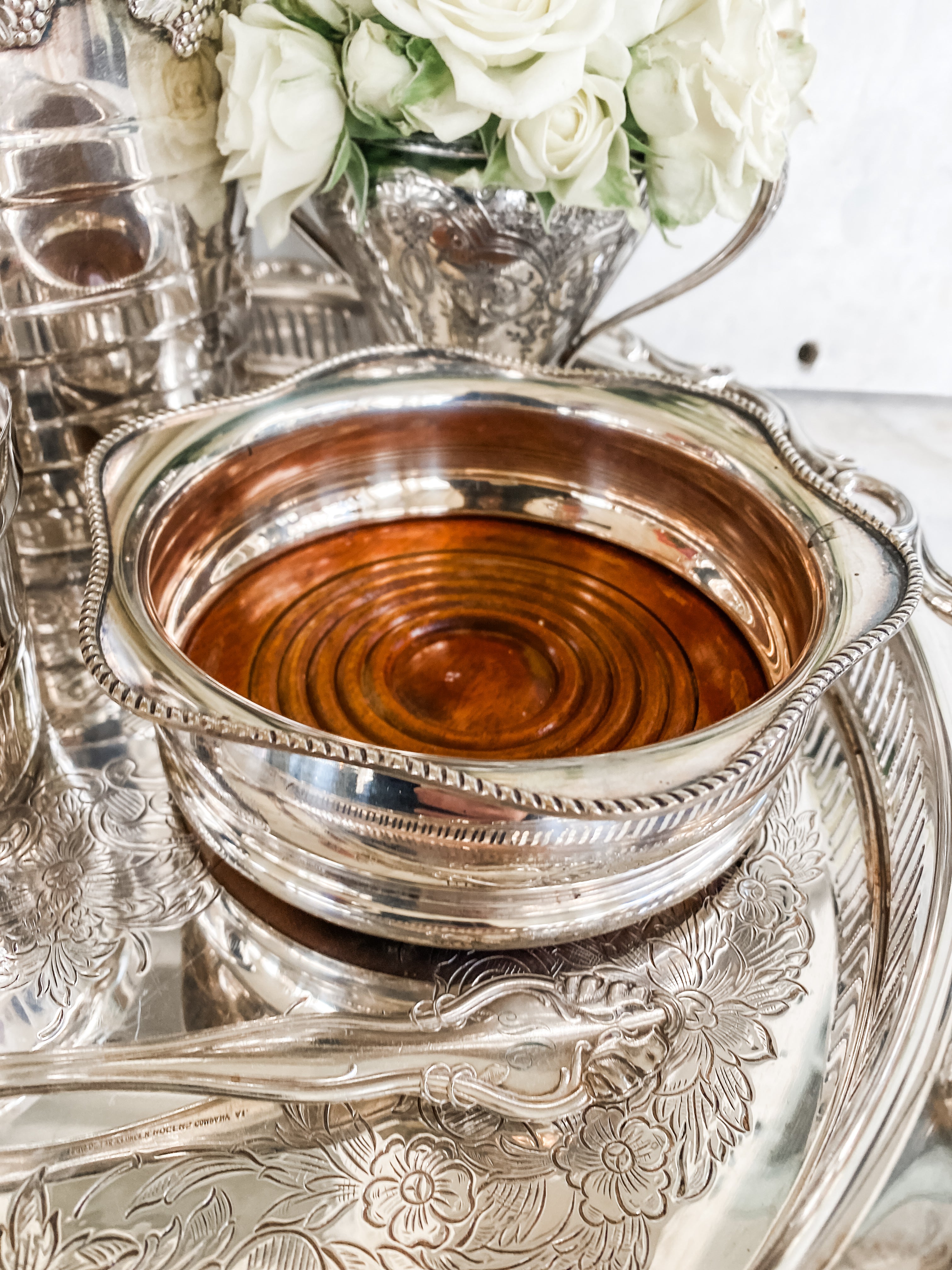 Antique Scalloped Bottle Holder – Raspberry and Royal LLC
